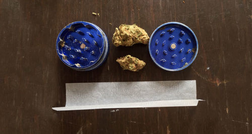 How to Roll a Joint in 5 Steps (with Pictures)
